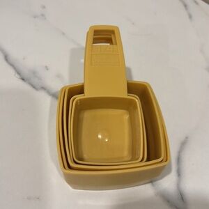 Crownware | Kitchen | Vtg Crownware Plastic Retro Kitchen Baking ...
